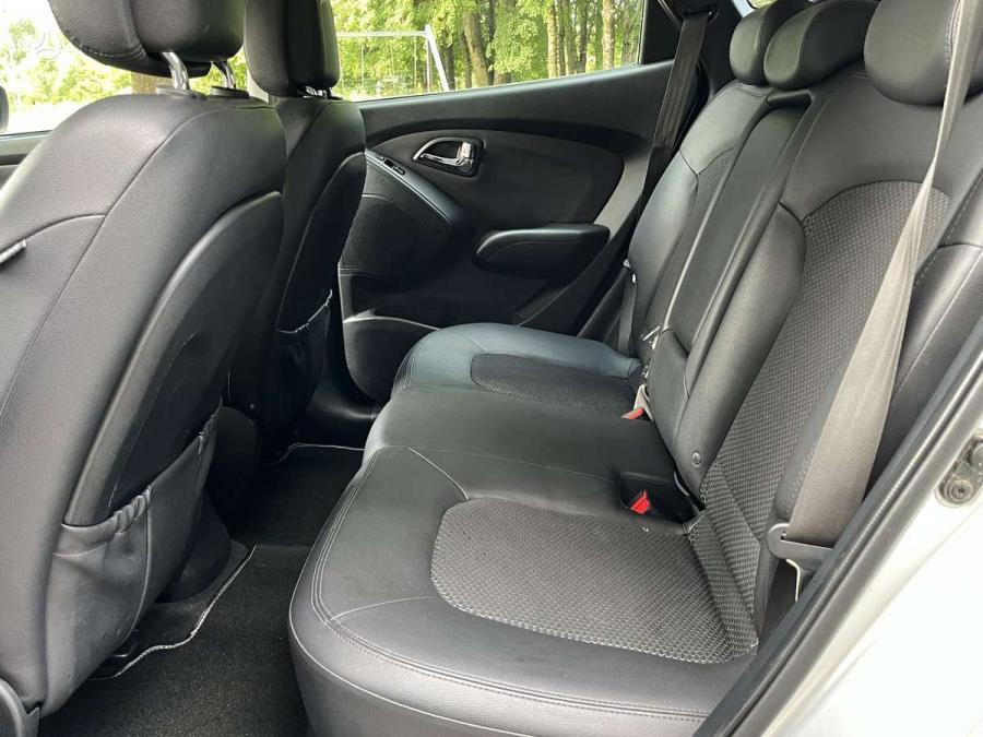 Pelēks Hyundai ix35 2011 Tauragė, ar dzinēja tilpumu 1.59 L un nobraukumu 235 tūkst. km par 4950 €, foto 13 vietnē AUTOMOTO.COM.LV