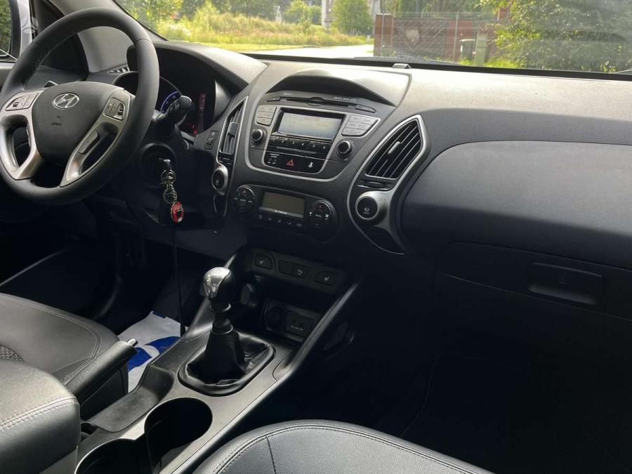 Pelēks Hyundai ix35 2011 Tauragė, ar dzinēja tilpumu 1.59 L un nobraukumu 235 tūkst. km par 4950 €, foto 17 vietnē AUTOMOTO.COM.LV
