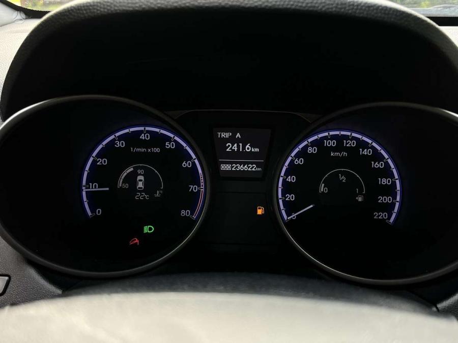 Pelēks Hyundai ix35 2011 Tauragė, ar dzinēja tilpumu 1.59 L un nobraukumu 235 tūkst. km par 4950 €, foto 19 vietnē AUTOMOTO.COM.LV