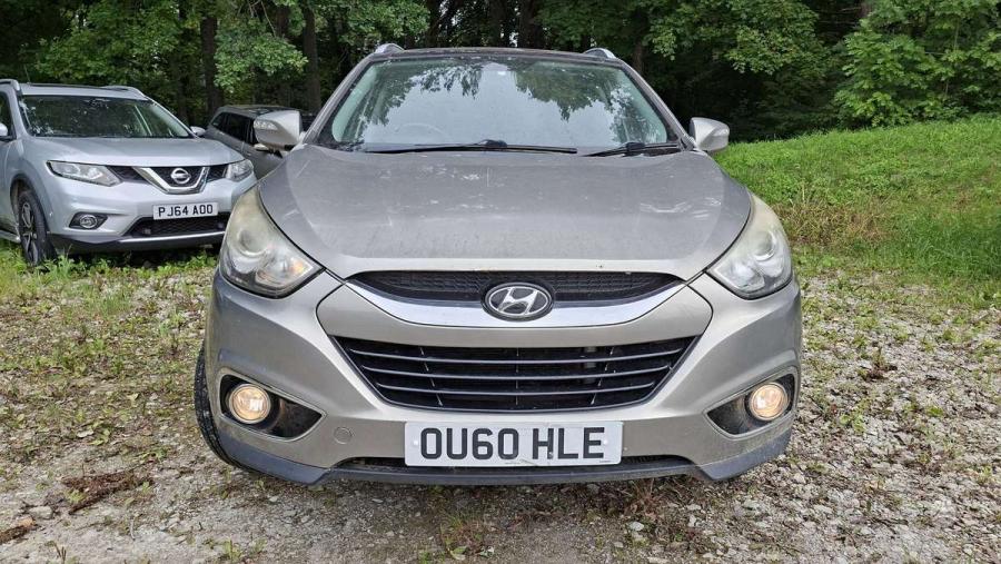 Pelēks Hyundai ix35 2011 Šauļi, ar dzinēja tilpumu 2.00 L un nobraukumu 187 tūkst. km par 1999 €, foto 3 vietnē AUTOMOTO.COM.LV