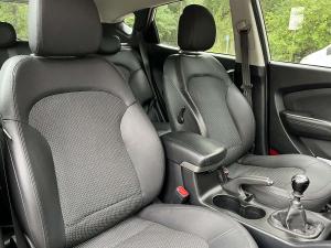Grey Hyundai ix35 2011 in Taurage, with an engine capacity of 1.59 L and mileage of 230 thousand km for 4450 €, photo 15 on AUTOMOTO.COM.LV