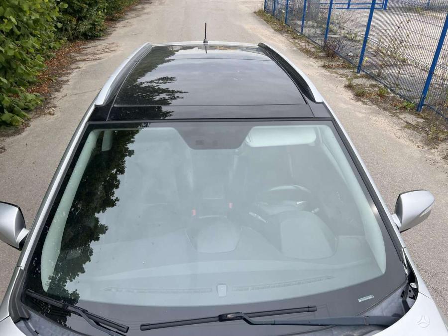 Grey Hyundai ix35 2011 in Telschi, with an engine capacity of 2.00 L and mileage of 263 thousand km for 4900 €, photo 5 on AUTOMOTO.COM.LV