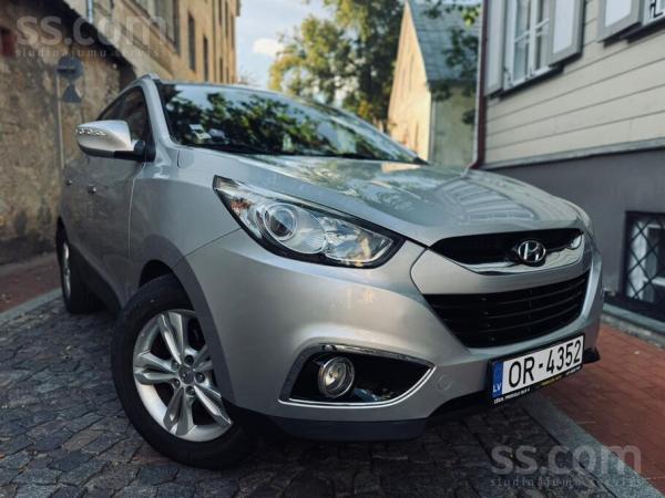 Pelēks Hyundai ix35 2011 Cēsis, ar dzinēja tilpumu 1.60 L un nobraukumu 0 tūkst. km par 6650 €, foto 1 vietnē AUTOMOTO.COM.LV