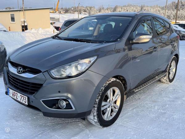 Pelēks Hyundai ix35 2012 Viļņa, ar dzinēja tilpumu 1.69 L un nobraukumu 270 tūkst. km par 6200 €, foto 1 vietnē AUTOMOTO.COM.LV