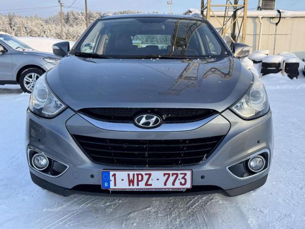 Pelēks Hyundai ix35 2012 Viļņa, ar dzinēja tilpumu 1.69 L un nobraukumu 270 tūkst. km par 6200 €, foto 2 vietnē AUTOMOTO.COM.LV