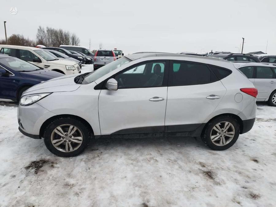 Pelēks Hyundai ix35 2012 Utena, ar dzinēja tilpumu 1.69 L un nobraukumu 232 tūkst. km par 4900 €, foto 5 vietnē AUTOMOTO.COM.LV