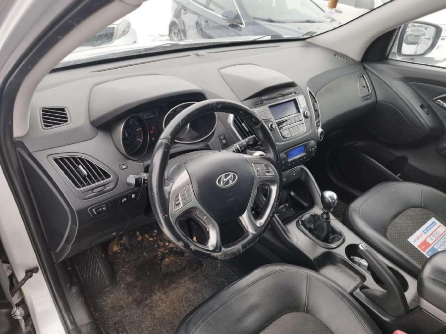 Pelēks Hyundai ix35 2012 Utena, ar dzinēja tilpumu 1.69 L un nobraukumu 232 tūkst. km par 4900 €, foto 7 vietnē AUTOMOTO.COM.LV