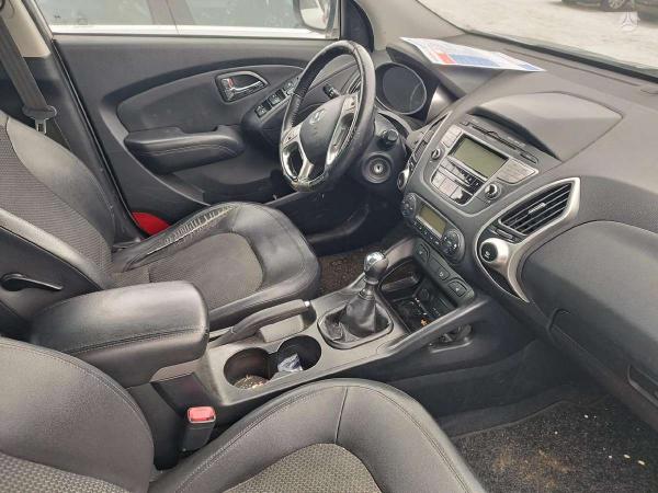 Pelēks Hyundai ix35 2012 Utena, ar dzinēja tilpumu 1.69 L un nobraukumu 232 tūkst. km par 4900 €, foto 8 vietnē AUTOMOTO.COM.LV