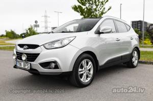 Grey Hyundai ix35 2012 in Tallinn, with an engine capacity of 2.00 L and mileage of 175 thousand km for 6699 €, photo 4 on AUTOMOTO.COM.LV