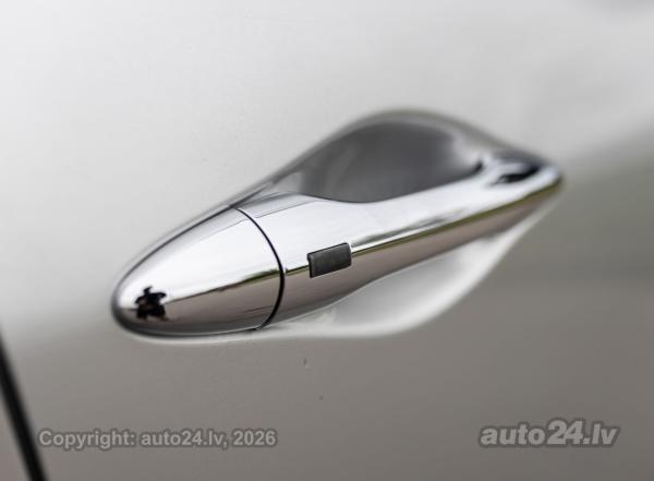 Grey Hyundai ix35 2012 in Tallinn, with an engine capacity of 2.00 L and mileage of 175 thousand km for 6699 €, photo 8 on AUTOMOTO.COM.LV