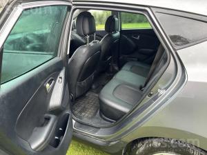 Pelēks Hyundai ix35 2012 Aizkraukle, ar dzinēja tilpumu 2.00 L un nobraukumu 234 tūkst. km par 5500 €, foto 4 vietnē AUTOMOTO.COM.LV