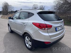 Pelēks Hyundai ix35 2012 Rīga, ar dzinēja tilpumu 1.60 L un nobraukumu 145 tūkst. km par 6500 €, foto 6 vietnē AUTOMOTO.COM.LV