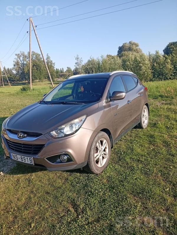 Pelēks Hyundai ix35 2012 Jelgava, ar dzinēja tilpumu 1.60 L un nobraukumu 222 tūkst. km par 4000 €, foto 1 vietnē AUTOMOTO.COM.LV