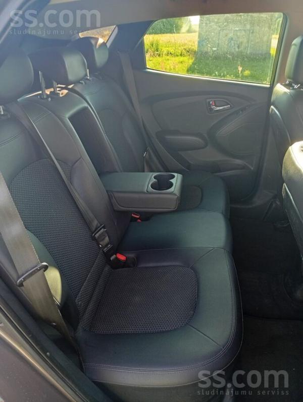 Pelēks Hyundai ix35 2012 Jelgava, ar dzinēja tilpumu 1.60 L un nobraukumu 222 tūkst. km par 4000 €, foto 5 vietnē AUTOMOTO.COM.LV