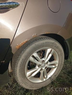 Pelēks Hyundai ix35 2012 Jelgava, ar dzinēja tilpumu 1.60 L un nobraukumu 222 tūkst. km par 4000 €, foto 8 vietnē AUTOMOTO.COM.LV