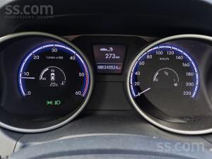 Grey Hyundai ix35 2012 in Ogre, with an engine capacity of 2.00 L and mileage of 241 thousand km for 6950 €, photo 19 on AUTOMOTO.COM.LV