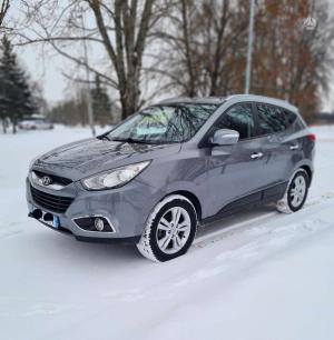 Pelēks Hyundai ix35 2013 Tauragė, ar dzinēja tilpumu 1.69 L un nobraukumu 227 tūkst. km par 6200 €, foto  vietnē AUTOMOTO.COM.LV