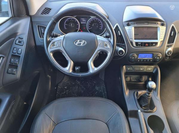 Pelēks Hyundai ix35 2013 Tauragė, ar dzinēja tilpumu 1.69 L un nobraukumu 227 tūkst. km par 6200 €, foto 9 vietnē AUTOMOTO.COM.LV