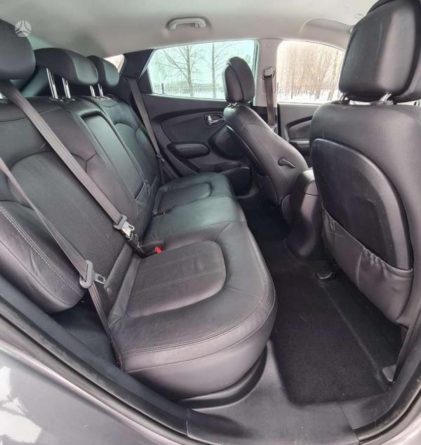 Pelēks Hyundai ix35 2013 Tauragė, ar dzinēja tilpumu 1.69 L un nobraukumu 227 tūkst. km par 5800 €, foto 11 vietnē AUTOMOTO.COM.LV