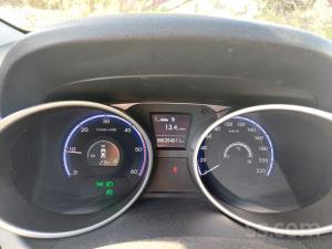 Grey Hyundai ix35 2013 in Saldus, with an engine capacity of 2.00 L and mileage of 254 thousand km for 6899 €, photo 7 on AUTOMOTO.COM.LV