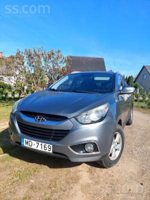 Grey Hyundai ix35 2013 in Saldus, with an engine capacity of 2.00 L and mileage of 254 thousand km for 6899 €, photo 14 on AUTOMOTO.COM.LV