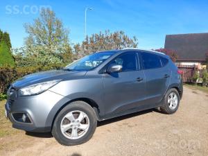 Grey Hyundai ix35 2013 in Saldus, with an engine capacity of 2.00 L and mileage of 254 thousand km for 6899 €, photo 15 on AUTOMOTO.COM.LV