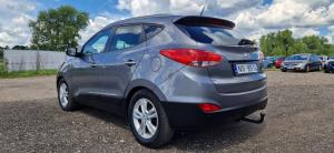 Grey Hyundai ix35 2013 in Riga, with an engine capacity of 2.00 L and mileage of 228 thousand km for 8450 €, photo 4 on AUTOMOTO.COM.LV