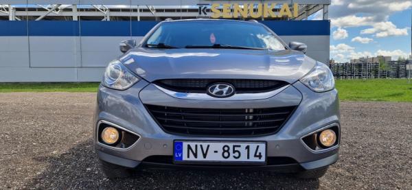 Grey Hyundai ix35 2013 in Riga, with an engine capacity of 2.00 L and mileage of 228 thousand km for 8450 €, photo 8 on AUTOMOTO.COM.LV