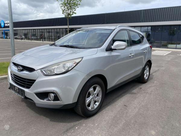 Pelēks Hyundai ix35 2013 Kauņa, ar dzinēja tilpumu 2.00 L un nobraukumu 200 tūkst. km par 5250 €, foto 2 vietnē AUTOMOTO.COM.LV