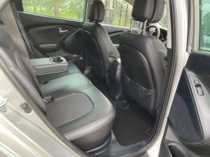 Grey Hyundai ix35 2013 in Kaunas, with an engine capacity of 2.00 L and mileage of 200 thousand km for 5250 €, photo 11 on AUTOMOTO.COM.LV