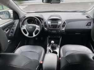 Grey Hyundai ix35 2013 in Kaunas, with an engine capacity of 2.00 L and mileage of 200 thousand km for 5250 €, photo 12 on AUTOMOTO.COM.LV
