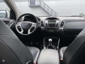 Grey Hyundai ix35 2013 in Kaunas, with an engine capacity of 2.00 L and mileage of 200 thousand km for 5250 €, photo 14 on AUTOMOTO.COM.LV