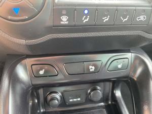 Grey Hyundai ix35 2013 in Kaunas, with an engine capacity of 2.00 L and mileage of 200 thousand km for 5250 €, photo 16 on AUTOMOTO.COM.LV