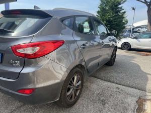 Grey Hyundai ix35 2013 in Panevezys, with an engine capacity of 1.69 L and mileage of 194 thousand km for 5300 €, photo 5 on AUTOMOTO.COM.LV