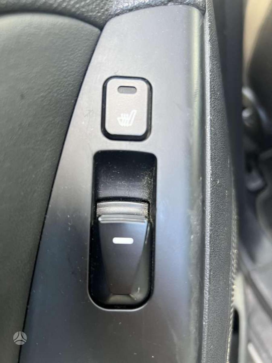 Grey Hyundai ix35 2013 in Panevezys, with an engine capacity of 1.69 L and mileage of 194 thousand km for 5300 €, photo 15 on AUTOMOTO.COM.LV