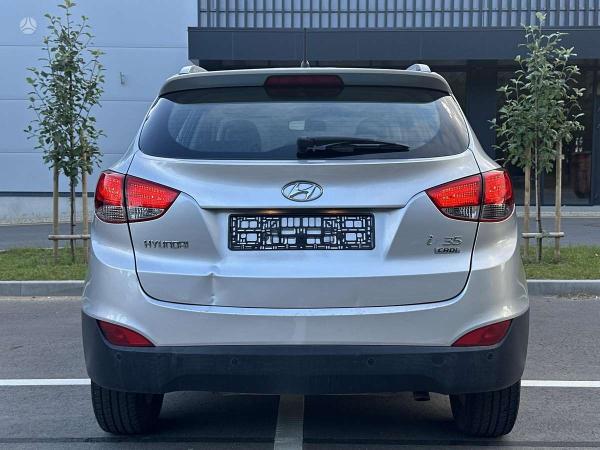 Pelēks Hyundai ix35 2013 Utena, ar dzinēja tilpumu 1.69 L un nobraukumu 147 tūkst. km par 4999 €, foto 6 vietnē AUTOMOTO.COM.LV