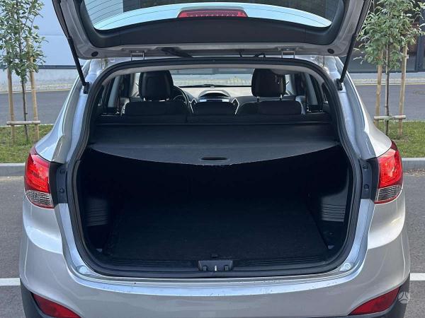 Pelēks Hyundai ix35 2013 Utena, ar dzinēja tilpumu 1.69 L un nobraukumu 147 tūkst. km par 4999 €, foto 8 vietnē AUTOMOTO.COM.LV