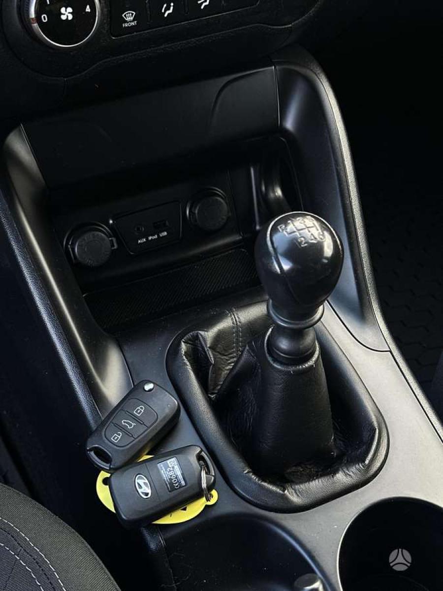 Pelēks Hyundai ix35 2013 Utena, ar dzinēja tilpumu 1.69 L un nobraukumu 147 tūkst. km par 4999 €, foto 17 vietnē AUTOMOTO.COM.LV