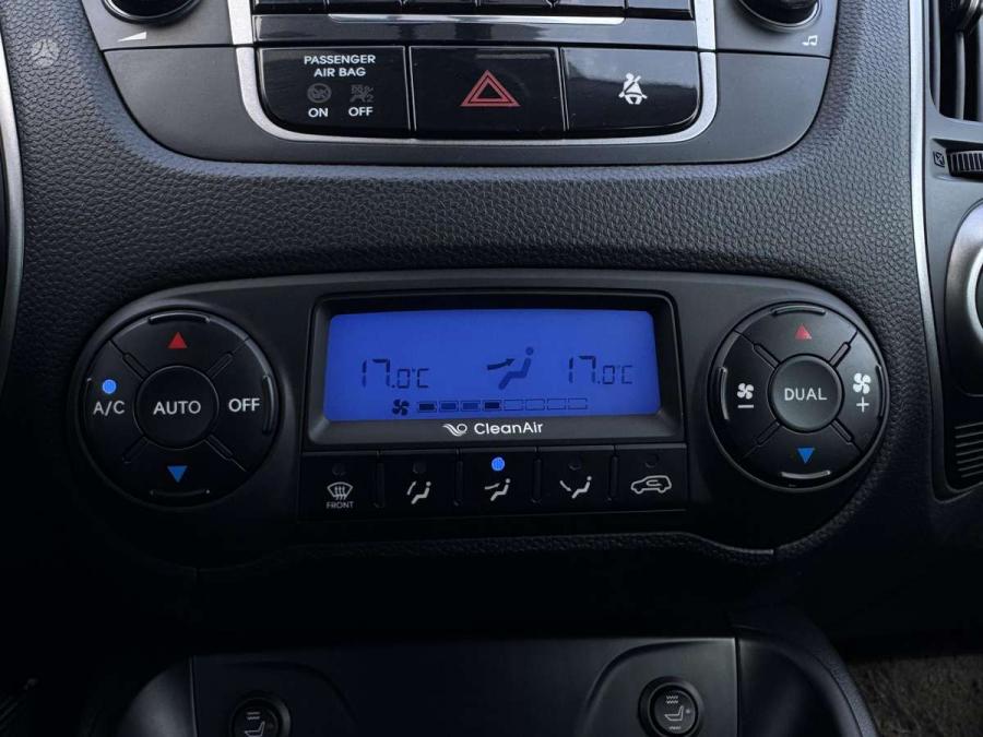 Grey Hyundai ix35 2013 in Vilnius, with an engine capacity of 1.60 L and mileage of 228 thousand km for 5390 €, photo 29 on AUTOMOTO.COM.LV
