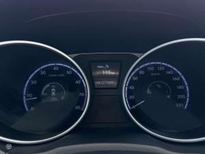 Grey Hyundai ix35 2013 in Vilnius, with an engine capacity of 1.60 L and mileage of 228 thousand km for 5390 €, photo 33 on AUTOMOTO.COM.LV
