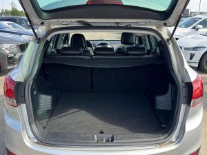 Grey Hyundai ix35 2013 in Vilnius, with an engine capacity of 1.60 L and mileage of 228 thousand km for 5390 €, photo 35 on AUTOMOTO.COM.LV