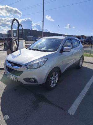Pelēks Hyundai ix35 2013 Kauņa, ar dzinēja tilpumu 2.00 L un nobraukumu 226 tūkst. km par 8650 €, foto 3 vietnē AUTOMOTO.COM.LV