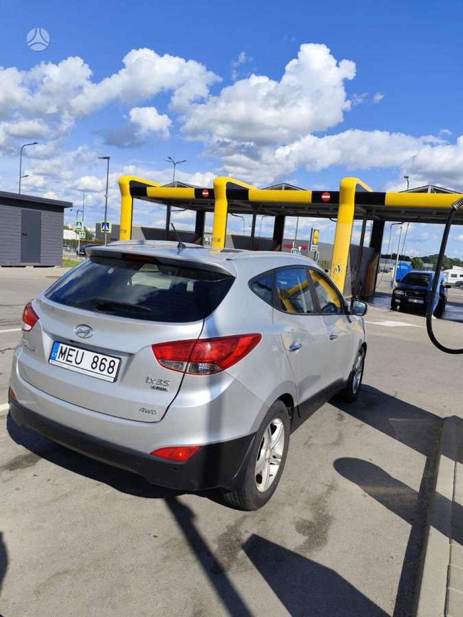 Pelēks Hyundai ix35 2013 Kauņa, ar dzinēja tilpumu 2.00 L un nobraukumu 226 tūkst. km par 8650 €, foto 5 vietnē AUTOMOTO.COM.LV