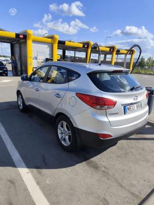Pelēks Hyundai ix35 2013 Kauņa, ar dzinēja tilpumu 2.00 L un nobraukumu 226 tūkst. km par 8650 €, foto 6 vietnē AUTOMOTO.COM.LV