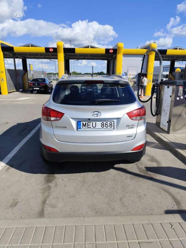 Pelēks Hyundai ix35 2013 Kauņa, ar dzinēja tilpumu 2.00 L un nobraukumu 226 tūkst. km par 8650 €, foto 6 vietnē AUTOMOTO.COM.LV