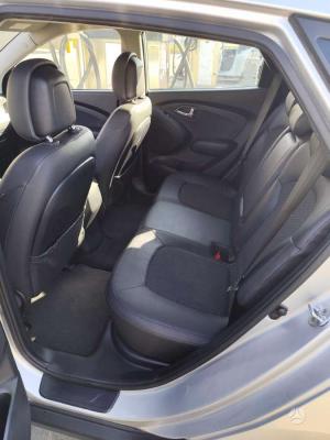 Pelēks Hyundai ix35 2013 Kauņa, ar dzinēja tilpumu 2.00 L un nobraukumu 226 tūkst. km par 8650 €, foto 13 vietnē AUTOMOTO.COM.LV