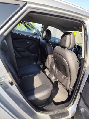 Pelēks Hyundai ix35 2013 Kauņa, ar dzinēja tilpumu 2.00 L un nobraukumu 226 tūkst. km par 8650 €, foto 14 vietnē AUTOMOTO.COM.LV