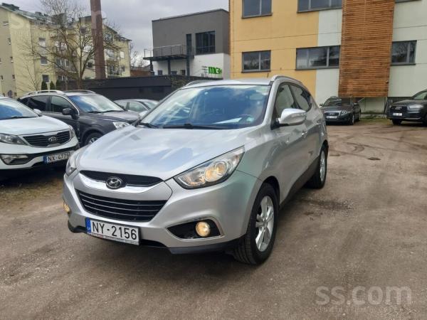 Pelēks Hyundai ix35 2013 Daugavpils, ar dzinēja tilpumu 1.70 L un nobraukumu 0 tūkst. km par 6950 €, foto 1 vietnē AUTOMOTO.COM.LV