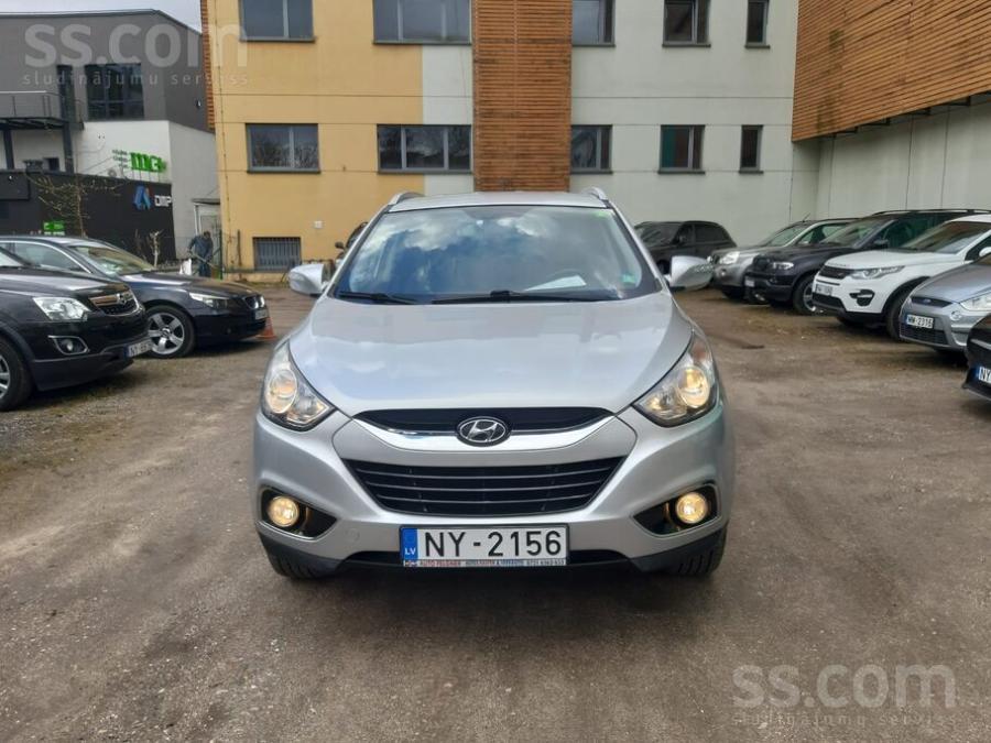 Pelēks Hyundai ix35 2013 Daugavpils, ar dzinēja tilpumu 1.70 L un nobraukumu 0 tūkst. km par 6950 €, foto 3 vietnē AUTOMOTO.COM.LV