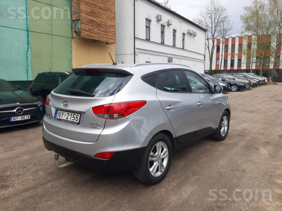 Pelēks Hyundai ix35 2013 Daugavpils, ar dzinēja tilpumu 1.70 L un nobraukumu 0 tūkst. km par 6950 €, foto 6 vietnē AUTOMOTO.COM.LV